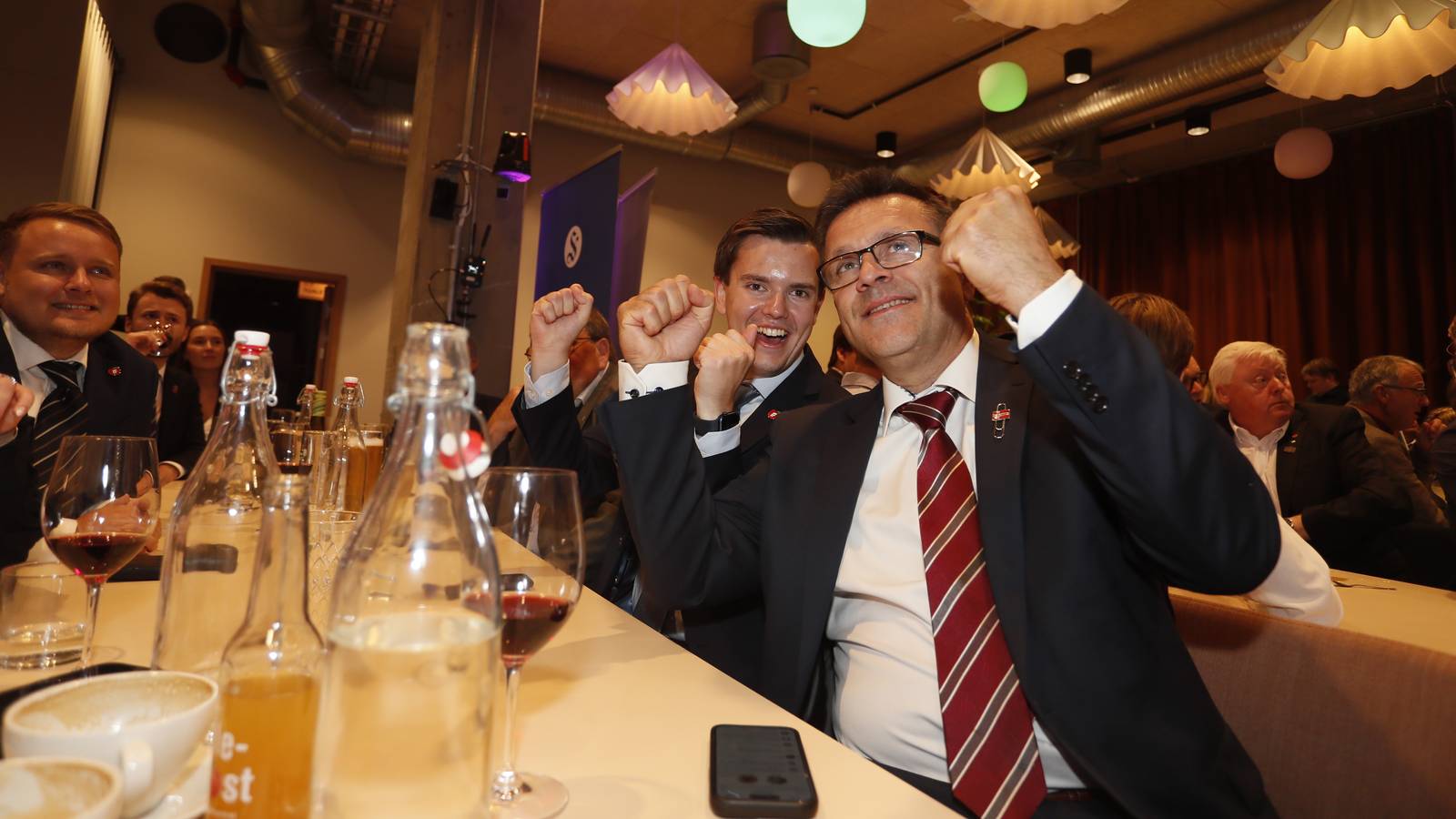 Stortingsvalg 2025: Fremskrittspartiets Joakim Myklebost Tangen i Møre ...