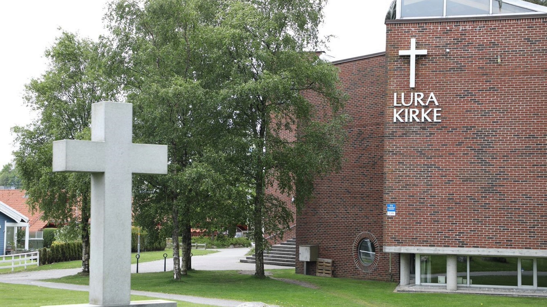 Gudstjeneste fra Lura kirke - Gudstjeneste - radio - NRK Radio