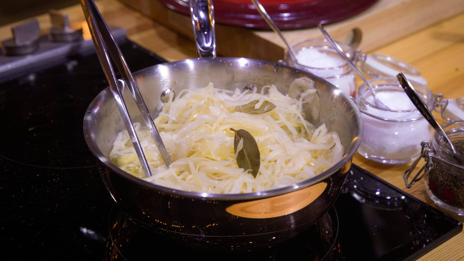 Surkål – NRK Mat – Oppskrifter og inspirasjon