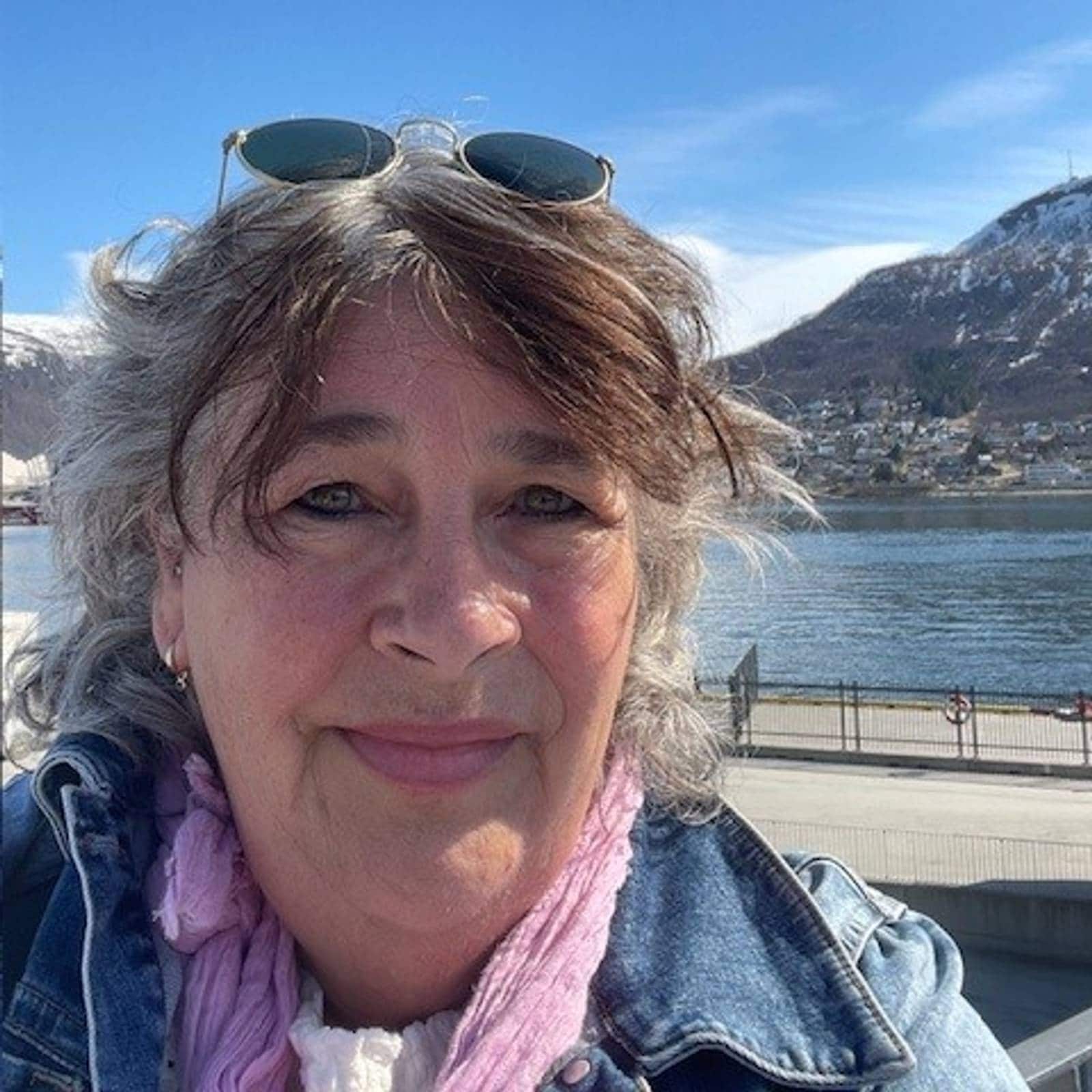 Om du er singel over lang tid, kan det ha negative konsekvenser for livsgleden din – NRK ...