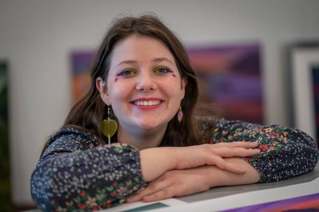 Maud Angelica Behn: – Happy pride fra en bifil person – NRK Kultur og ...