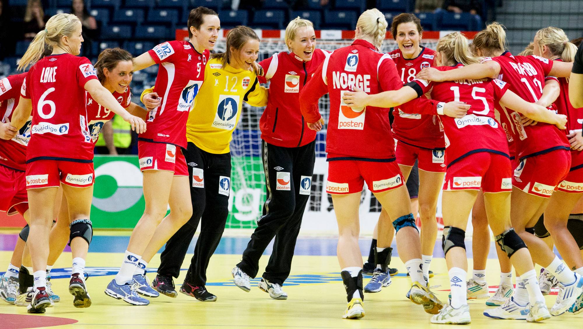 Håndballjentene klare for EM-finale – NRK Sport – Sportsnyheter ...