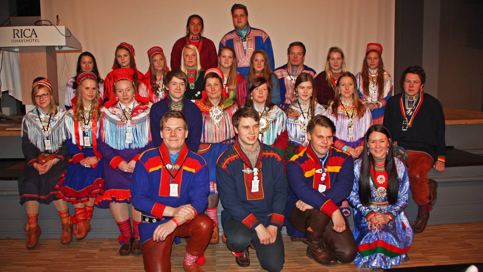 Skal lære bort samisk – NRK Sápmi - samiske nyheter, kultur og ...