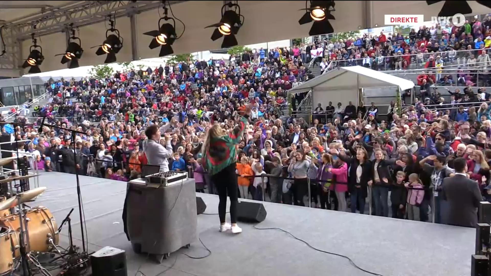 Kongeparet fikk servert rap – NRK Rogaland – Lokale nyheter, TV og radio