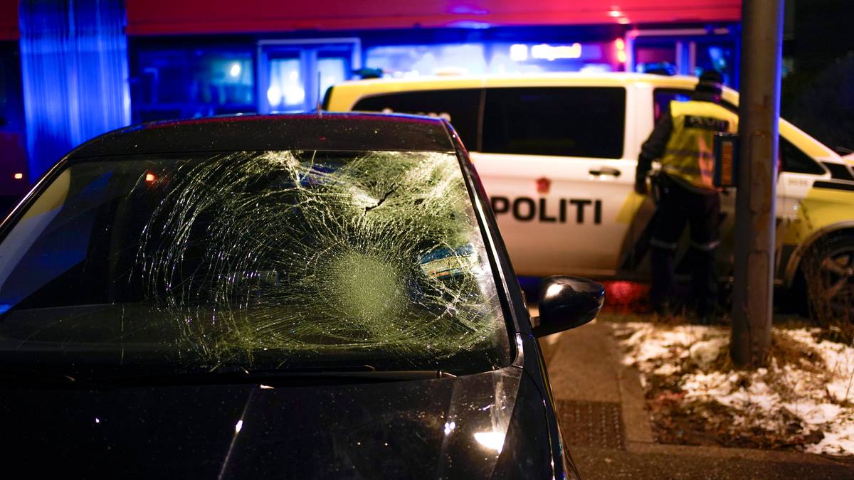 Tre personer påkjørt – én alvorlig skadd – Siste nytt – NRK