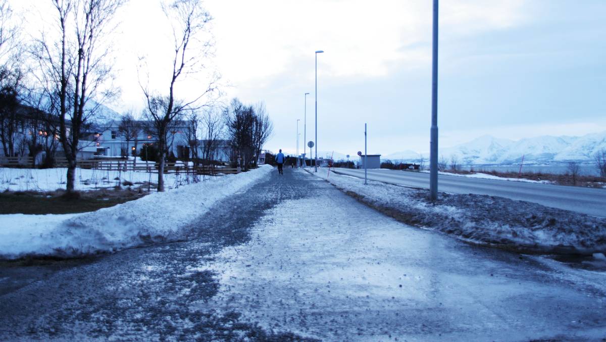 Glatte veier i Telemark 06.01.15 – NRK Vestfold og Telemark – Lokale ...