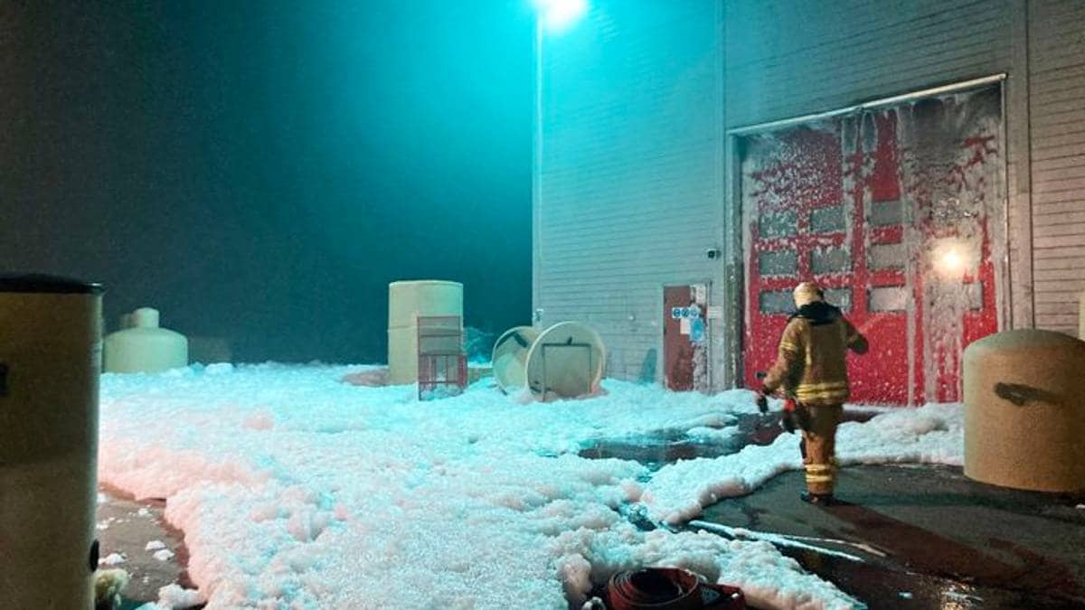 Brann I Industribygg Raskt Slukket Nrk Vestfold Og Telemark Lokale