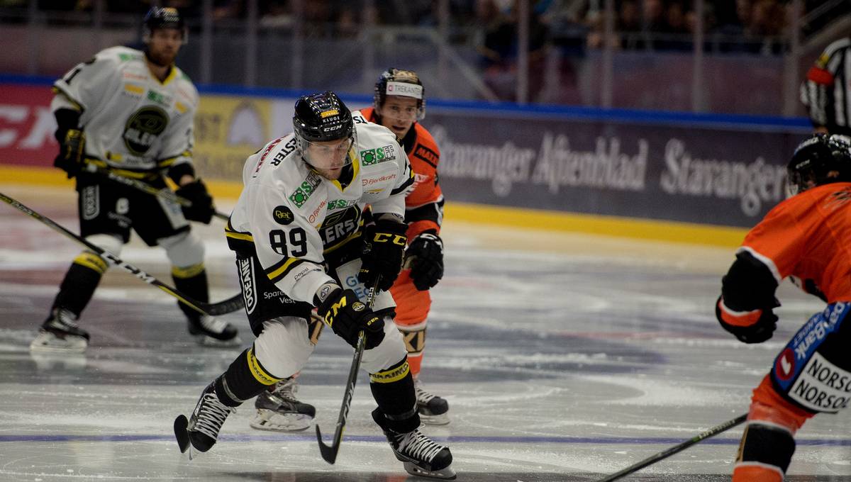 Stavanger Oilers sparker to spillere – NRK Sport – Sportsnyheter ...