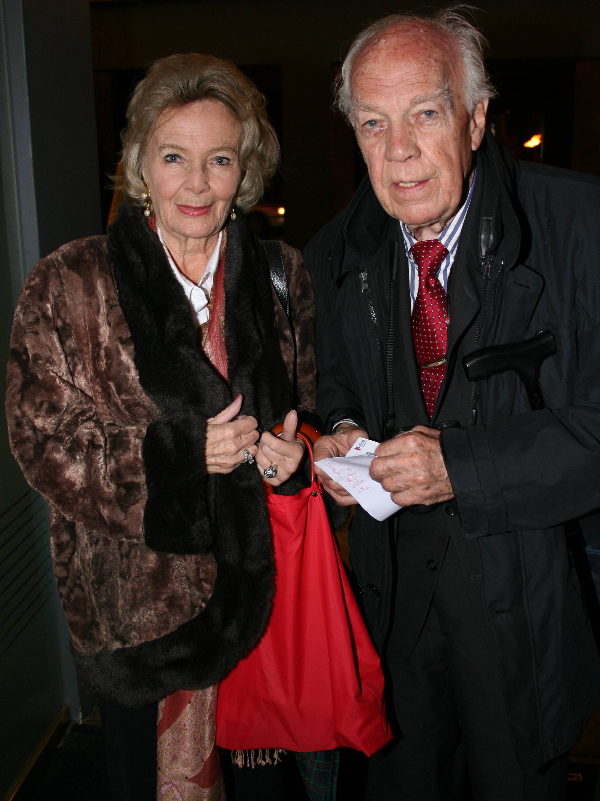 Lasse Kolstad er død – NRK Norge – Oversikt over nyheter fra ulike ...