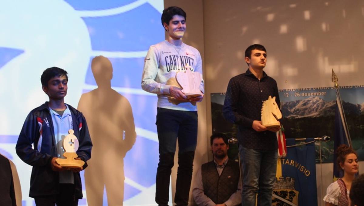 Tari ble juniorverdensmester i sjakk – NRK Sport – Sportsnyheter ...