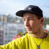 Soldaten Oleksandr Budko går med proteser og er reality-stjerne i ...