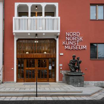 Anmeldelse: «Alt snakker: Fortellinger i bevegelse» ved Nordnorsk ...