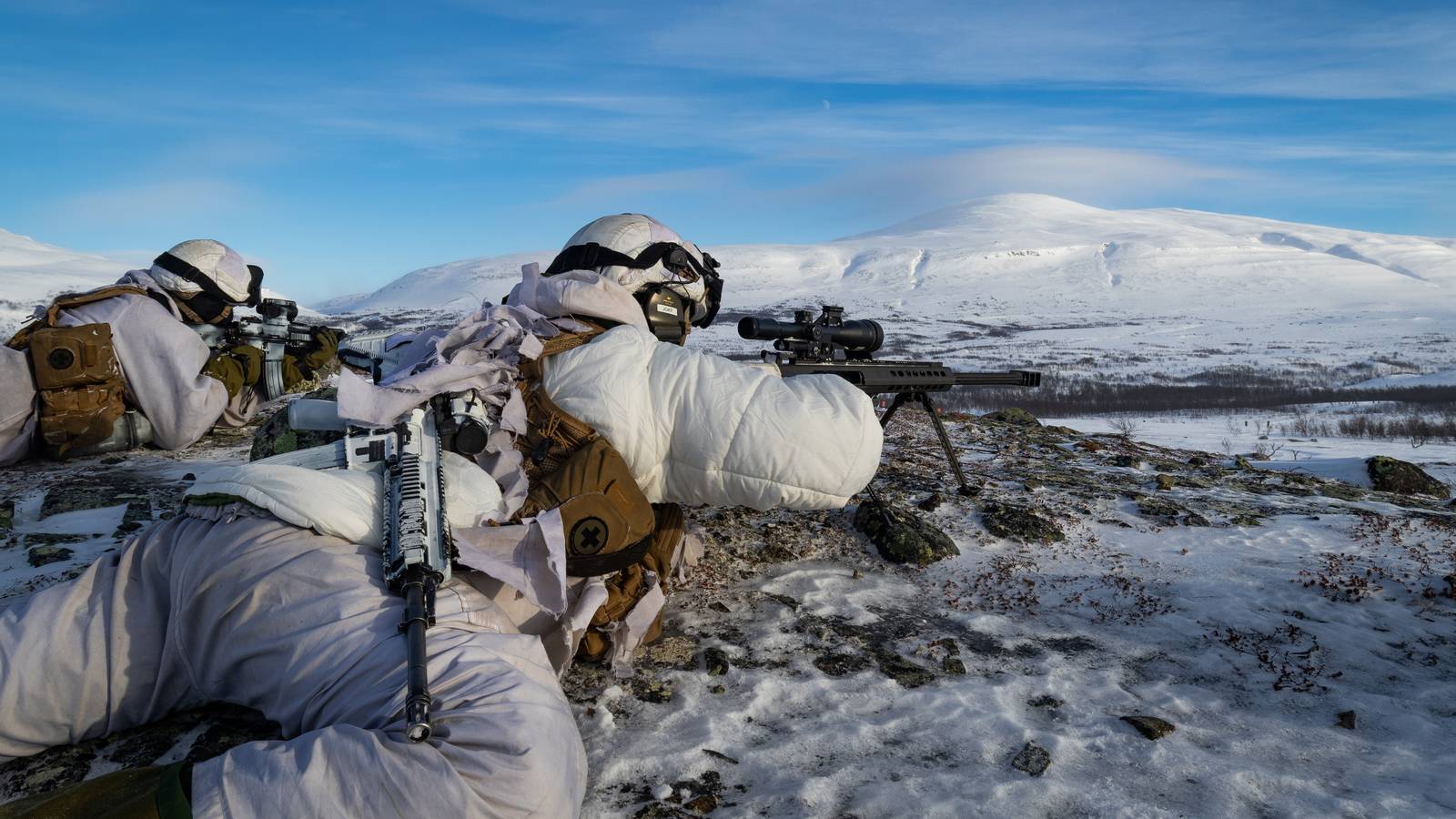Får starte forsvars- og beredskapslinje på Lakselv videregående skole ...
