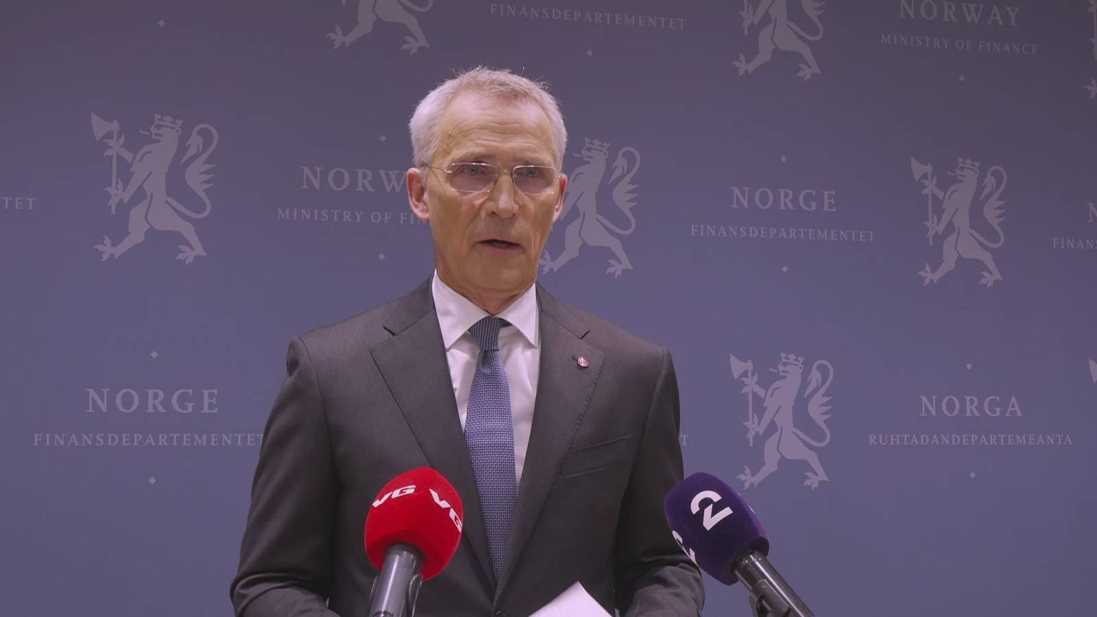 Finansminister Jens Stoltenberg møter ledelsen i Norges Bank fredag ...