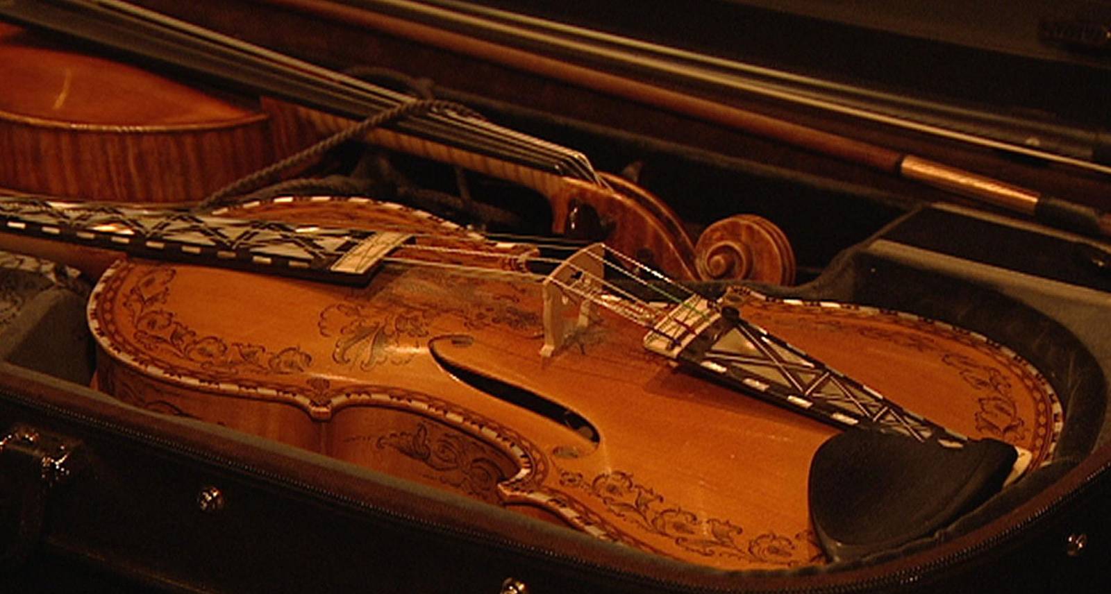 Desperat kamp for hardingfela – NRK Kultur og underholdning