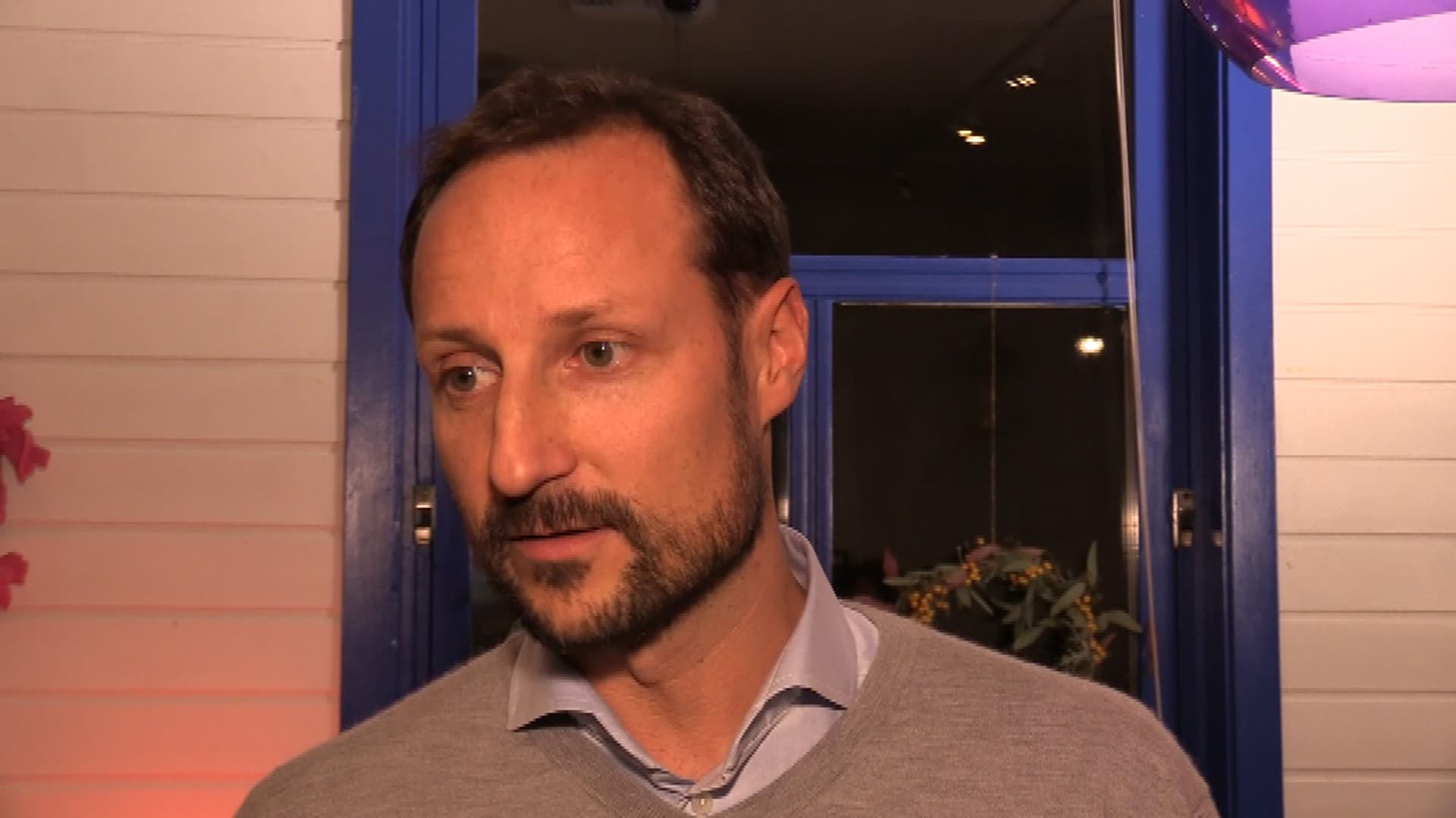 Kronprinsessen har krystallsyke – Siste nytt – NRK