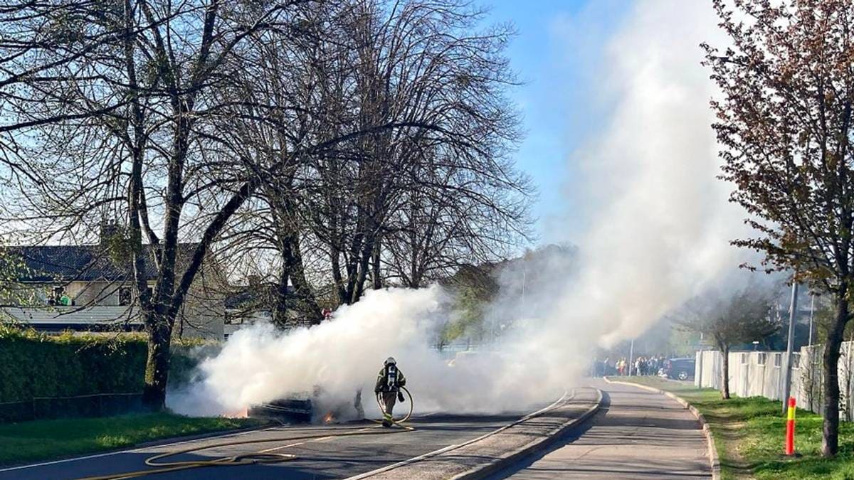 Kontroll På Bilbrann I Horten Nrk Vestfold Og Telemark Lokale