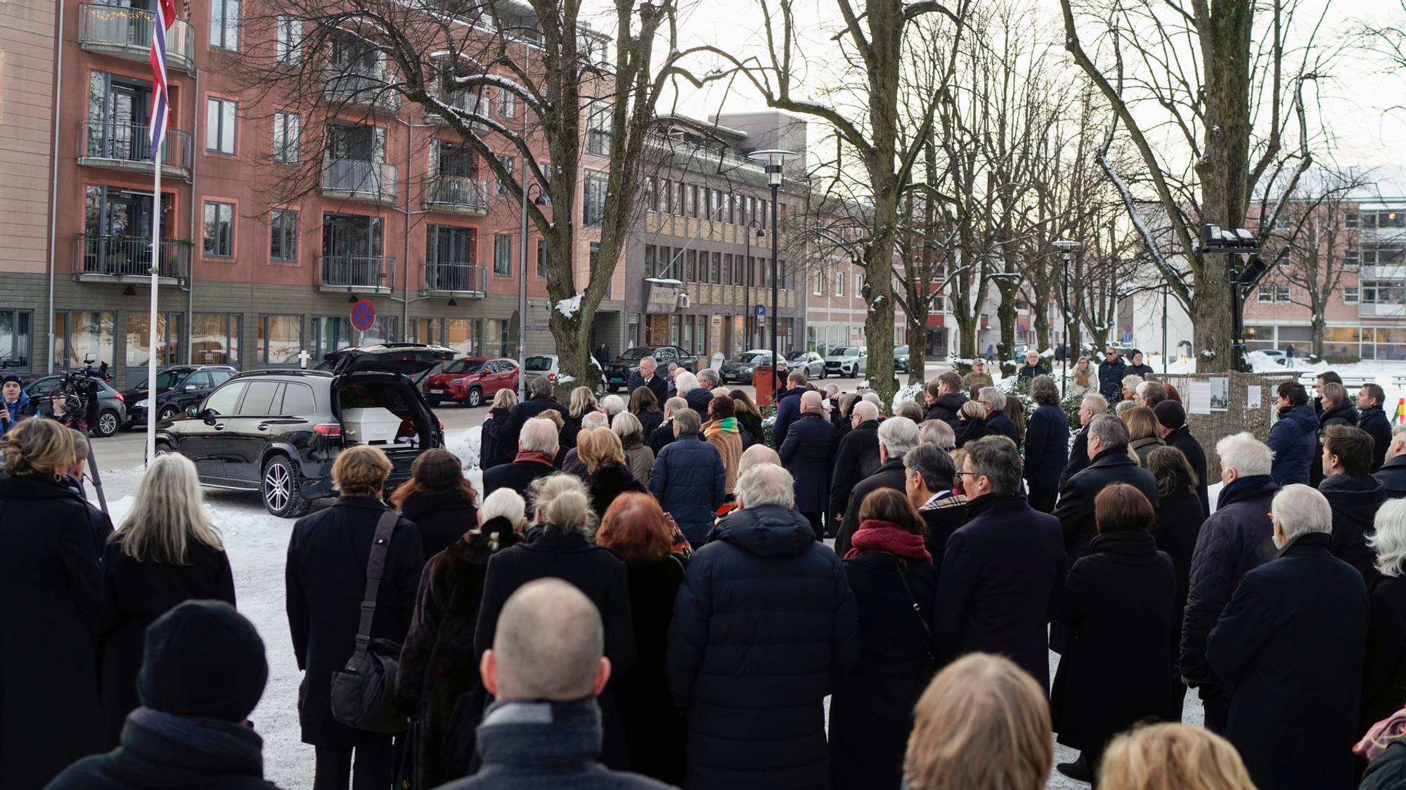 Yngvar Numme bisettes i Sandefjord kirke – NRK Vestfold og Telemark ...