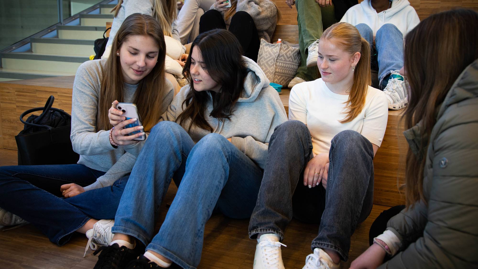 TikTok-språket: Vet du hva L, Lowkey, Simp og POV betyr? – NRK Rogaland ...