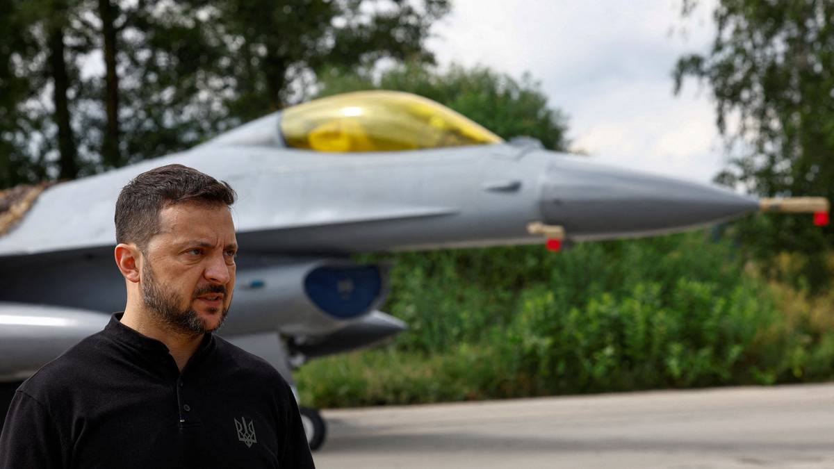 Ukrainsk F-16-fly styrtet og flygeren drept under et russisk rakett- og ...