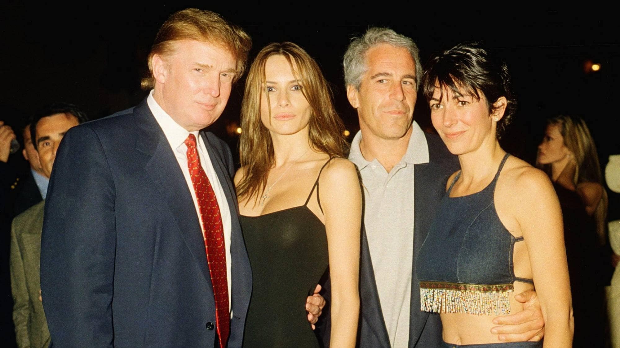Trump har signert vedtaket om frigivelse av Epstein-dokumenter – NRK ...