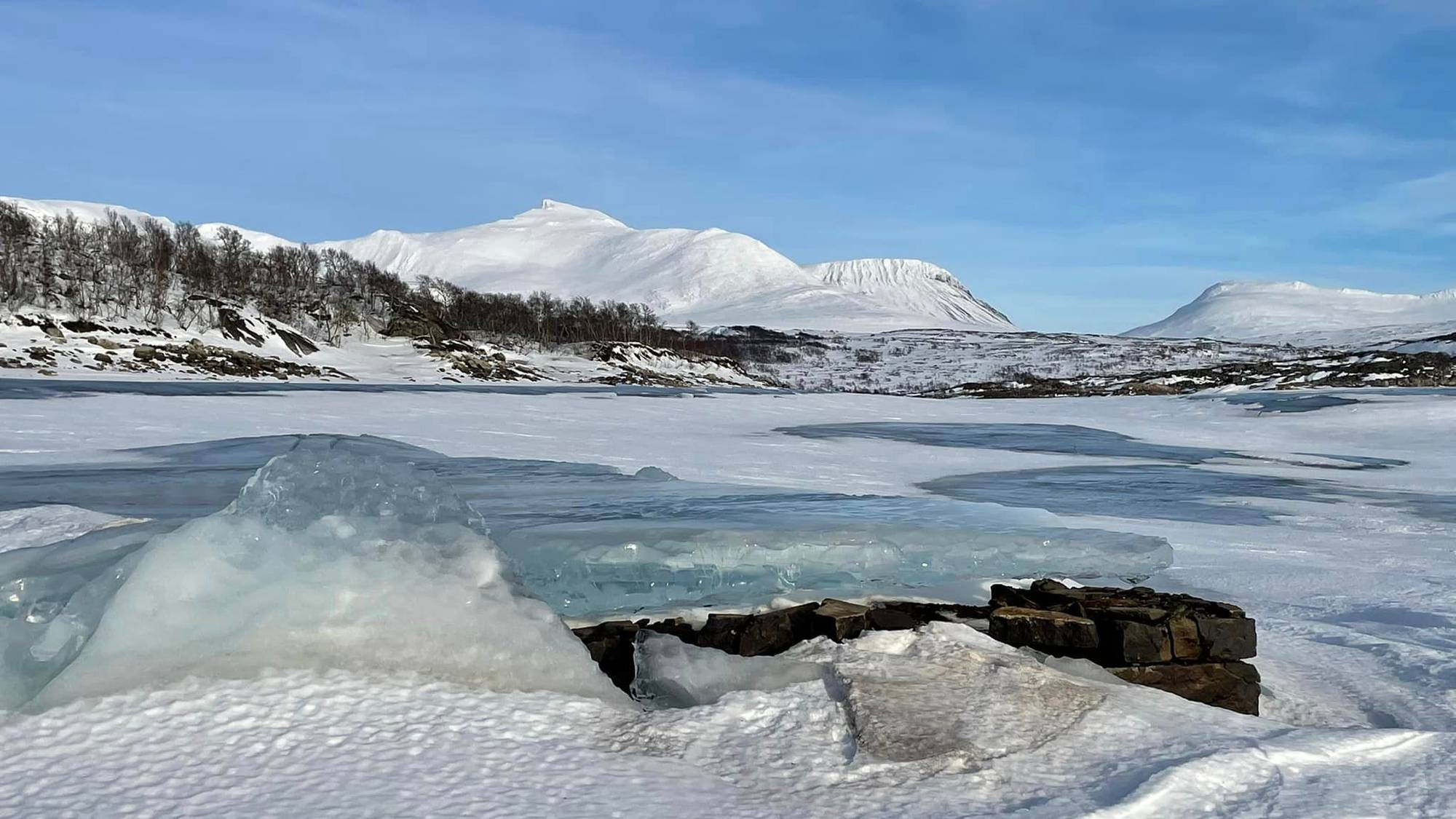120 år gamle ruinar dukka opp då Nesjødammen i Tydal vart tømd for vatn – NRK Trøndelag – Lokale ...