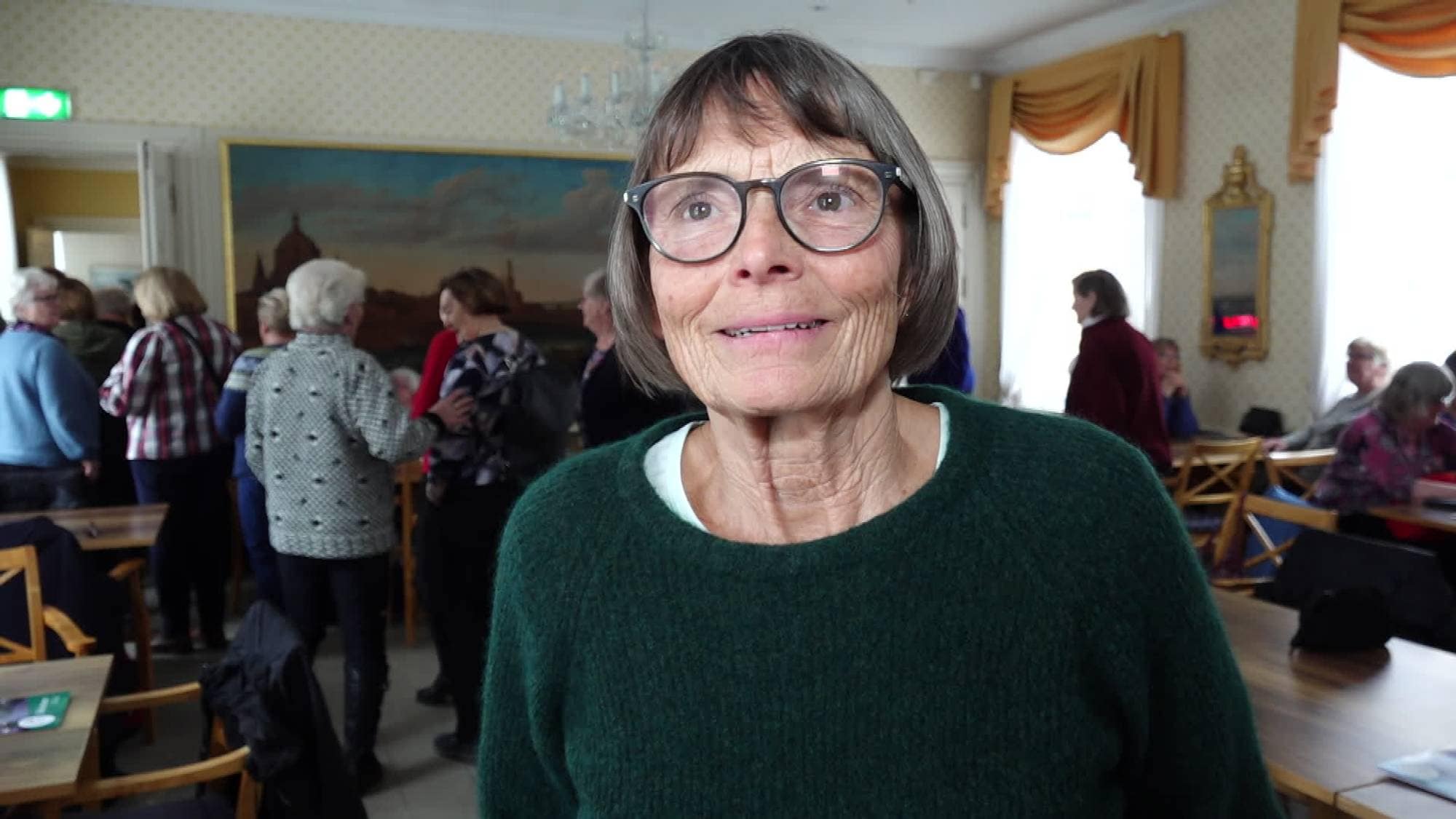 Turid ble svindlet – nå skal hun lære seg å gjenkjenne kriminelle – NRK ...