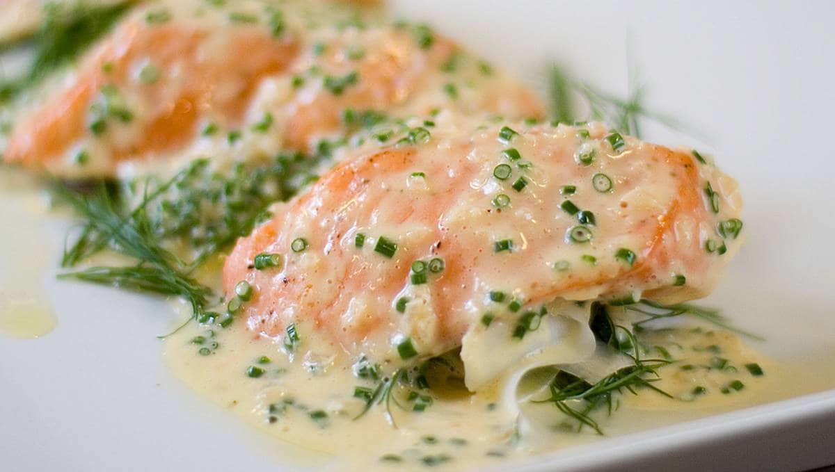 Ovnsbakt laks – NRK Mat – Oppskrifter og inspirasjon