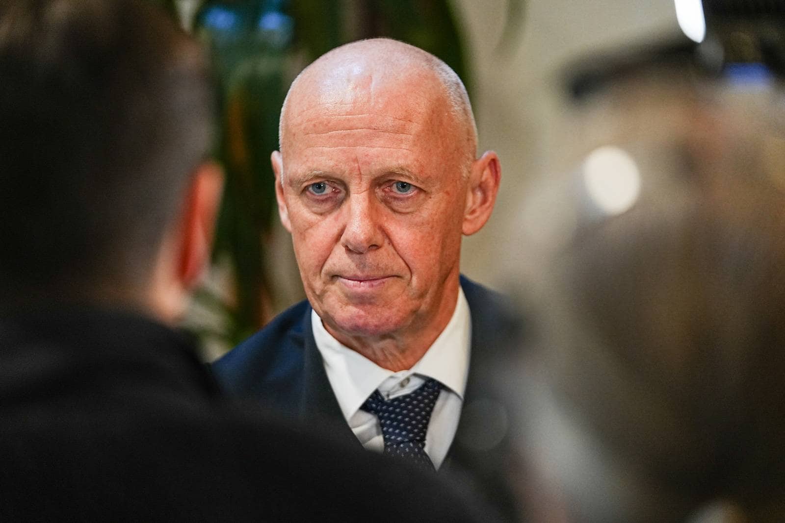 Granatangrepet: Foreldrene til 13-åring tiltalt for familievold – Stor-Oslo