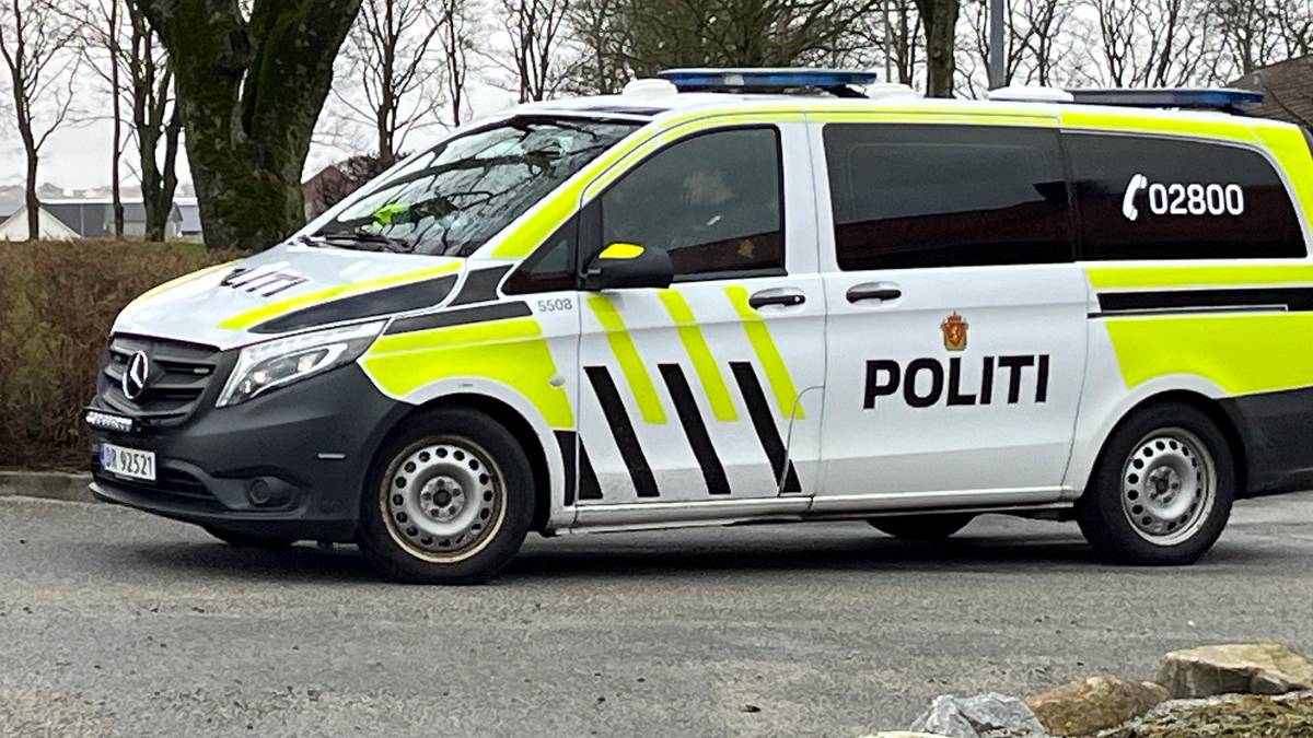 Væpnet politiaksjon på Varhaug – NRK Rogaland – Lokale nyheter, TV og radio