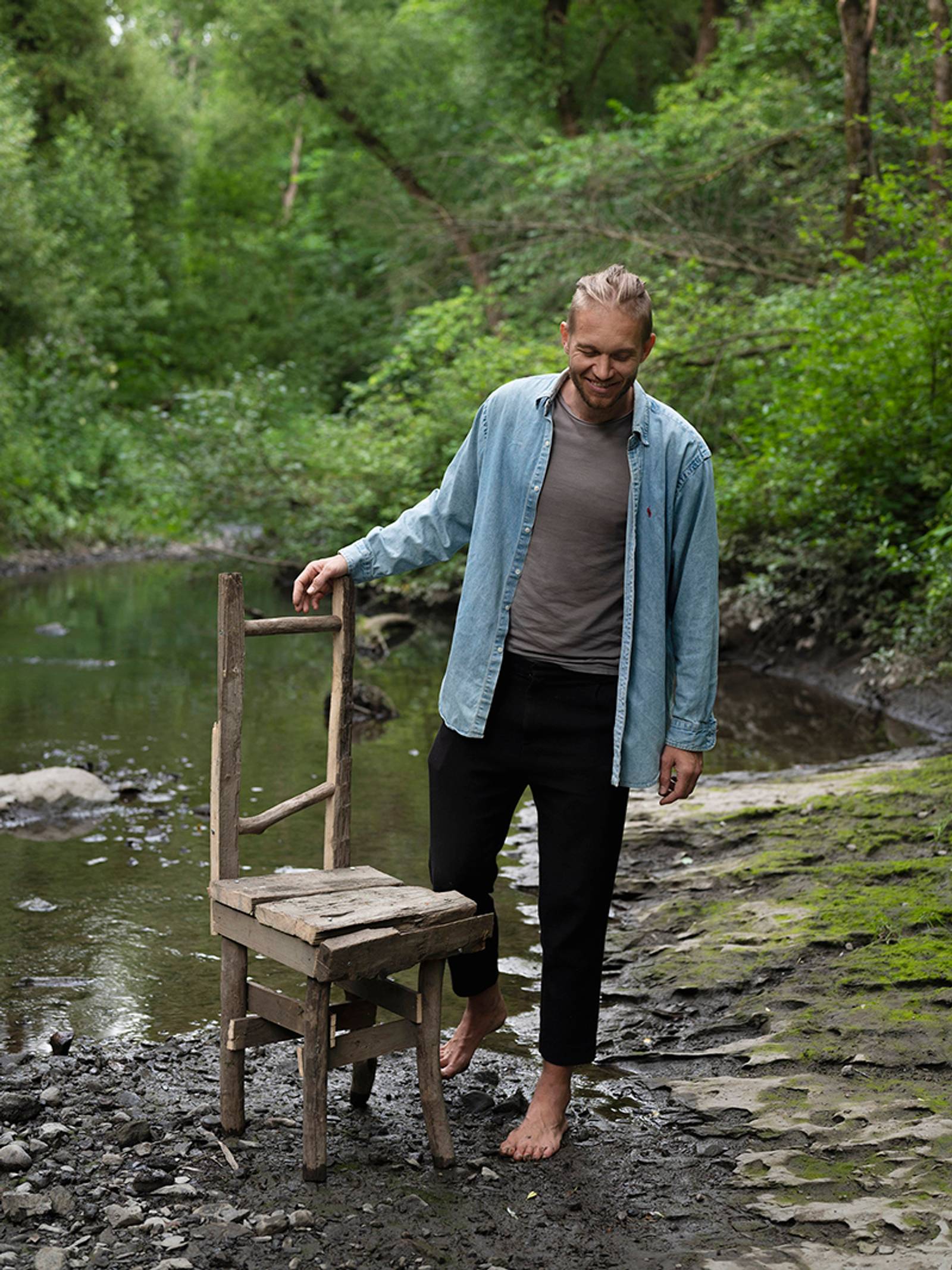 Hvorfor ser jeg på TV og scroller på telefonen samtidig? – NRK Norge ...