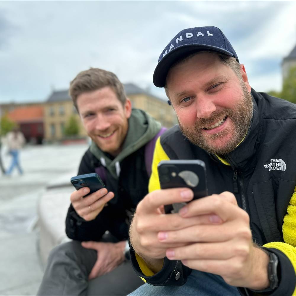 Michael Stilson og Sven Bisgaard Sundet fra «Avlogga» på NRK får prisen ...