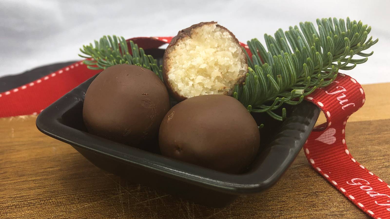 Hjemmelaget marsipan – NRK Mat – Oppskrifter og inspirasjon