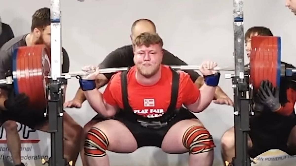 Magnus (18) imponerte i EM i styrkeløft i Tsjekkia – NRK Rogaland – Lokale nyheter, TV og radio