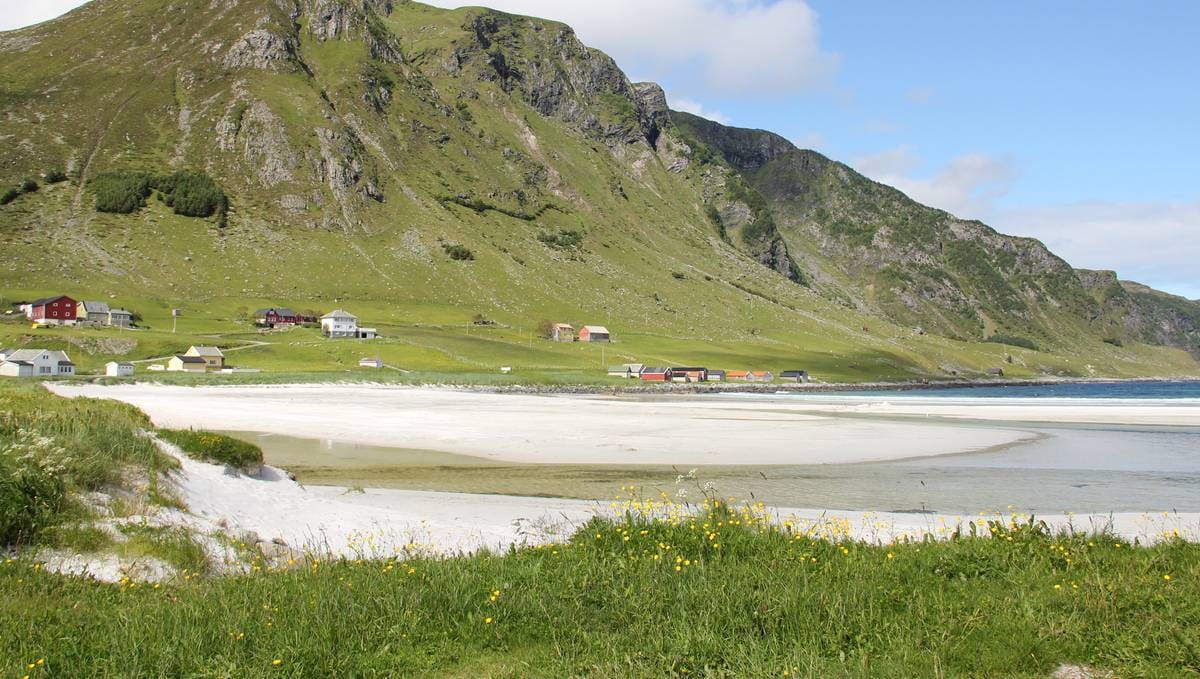 Turistane sviktar Refviksanden – NRK Vestland
