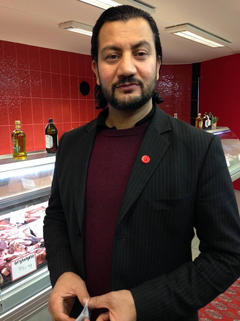 Selger halal-kylling til alle – NRK Norge – Oversikt over nyheter fra ...