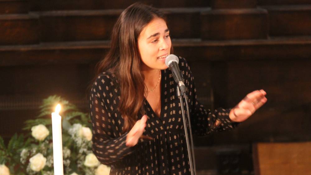 Nini Stoltenberg bisettes – NRK Norge – Oversikt over nyheter fra ulike ...