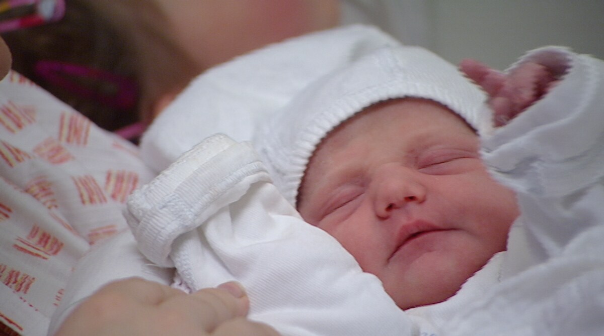 Fødd klokka 11.11 den 11.11.11 – NRK Vestland