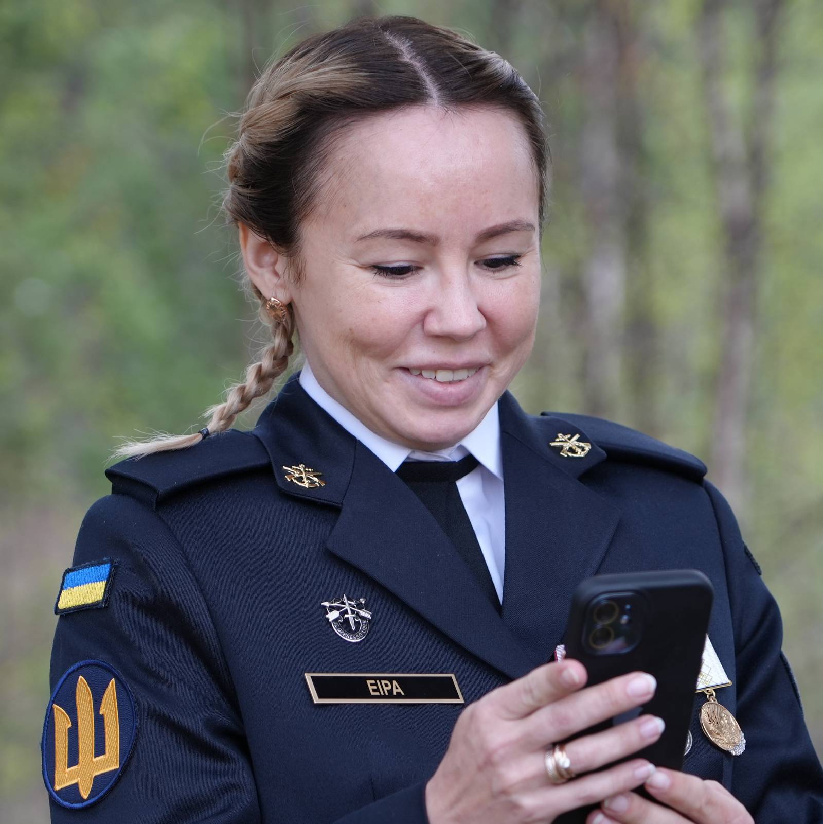 Sandra Andersen Eira (38) er gravid og fremmedkriger i Ukraina – NRK Sápmi