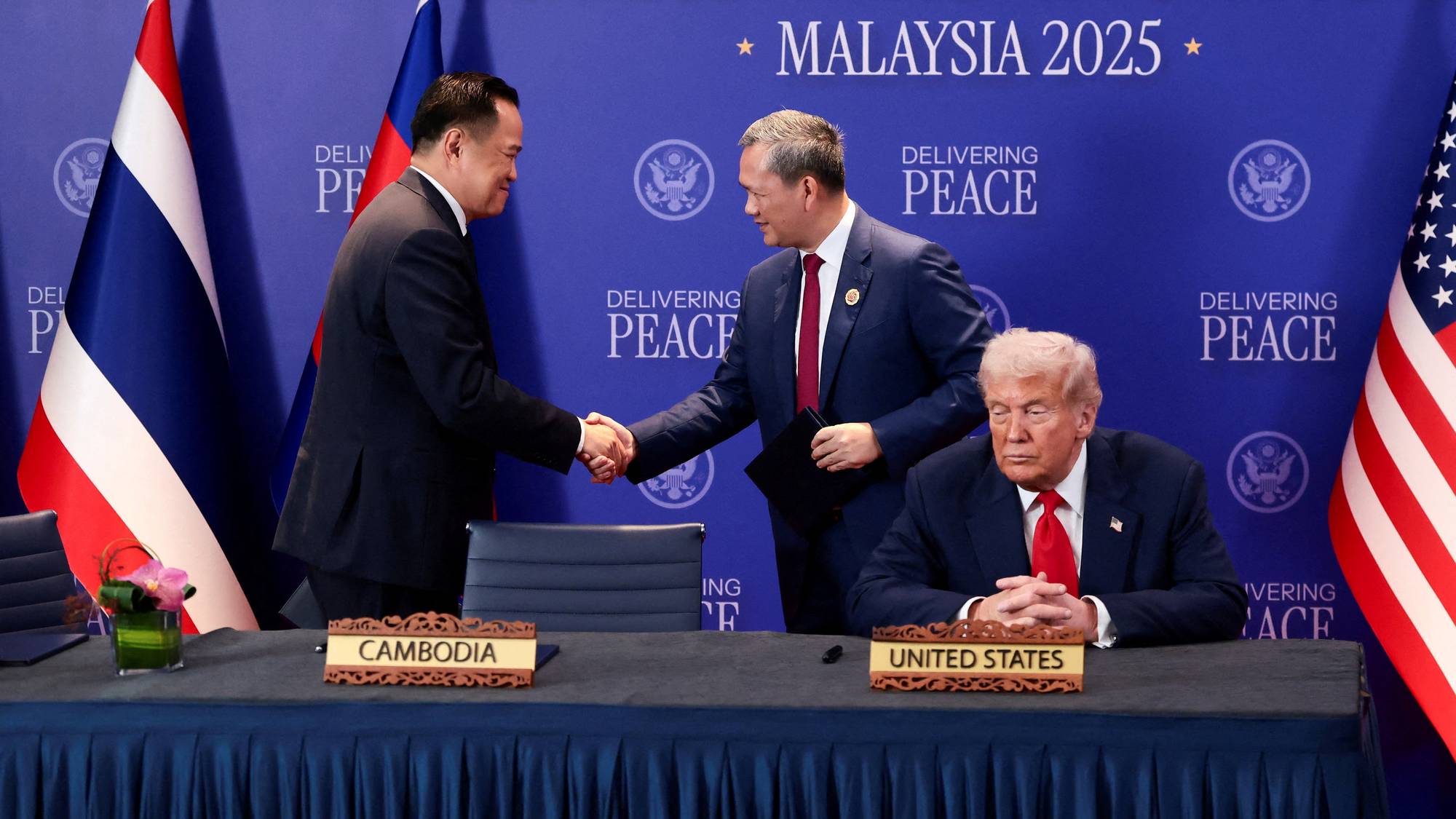 Thailand og Kambodsja i konflikt – Siste nytt – NRK