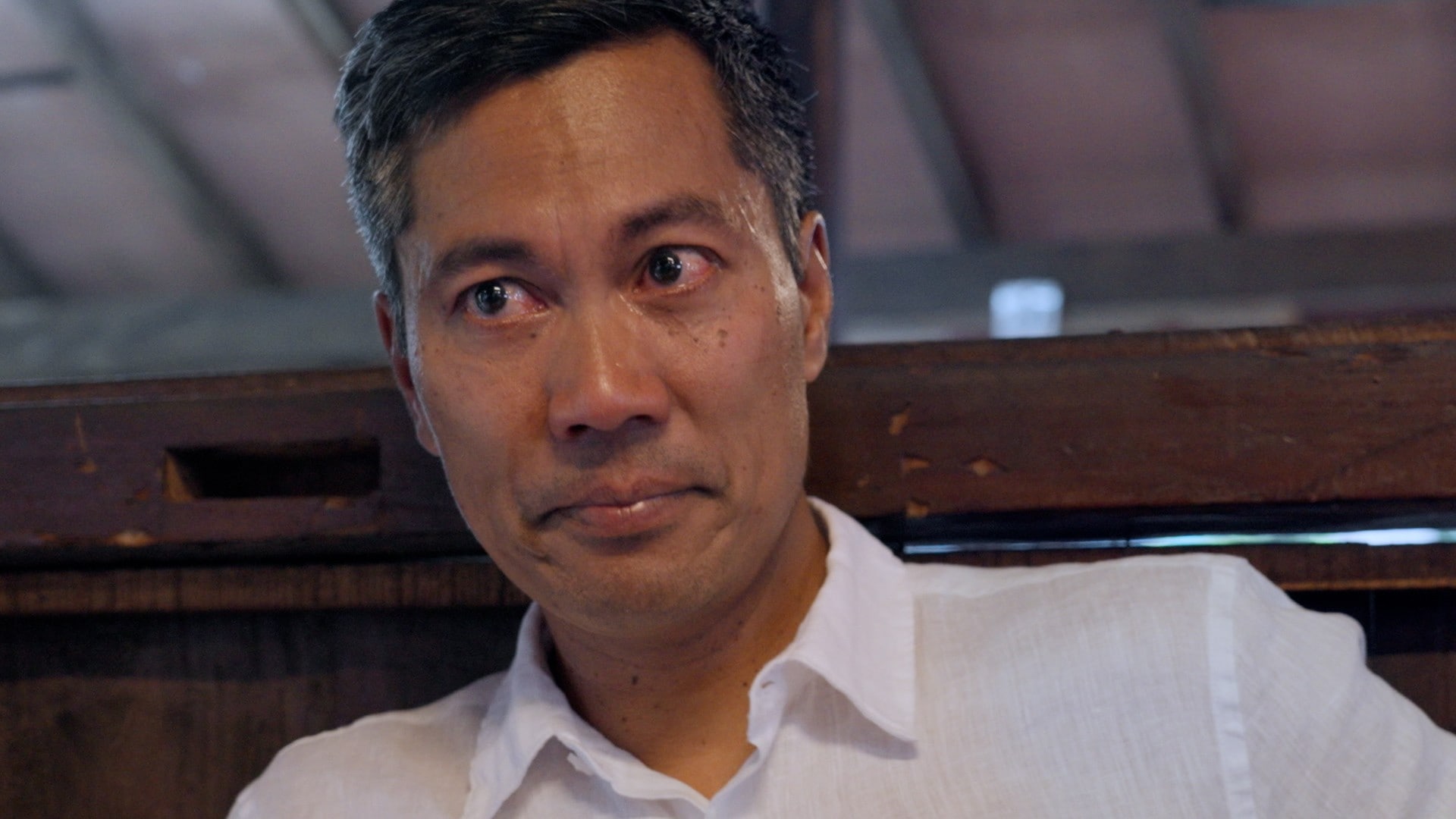 Her får Christian Strand vite hva som står i adopsjonspapirene – NRK