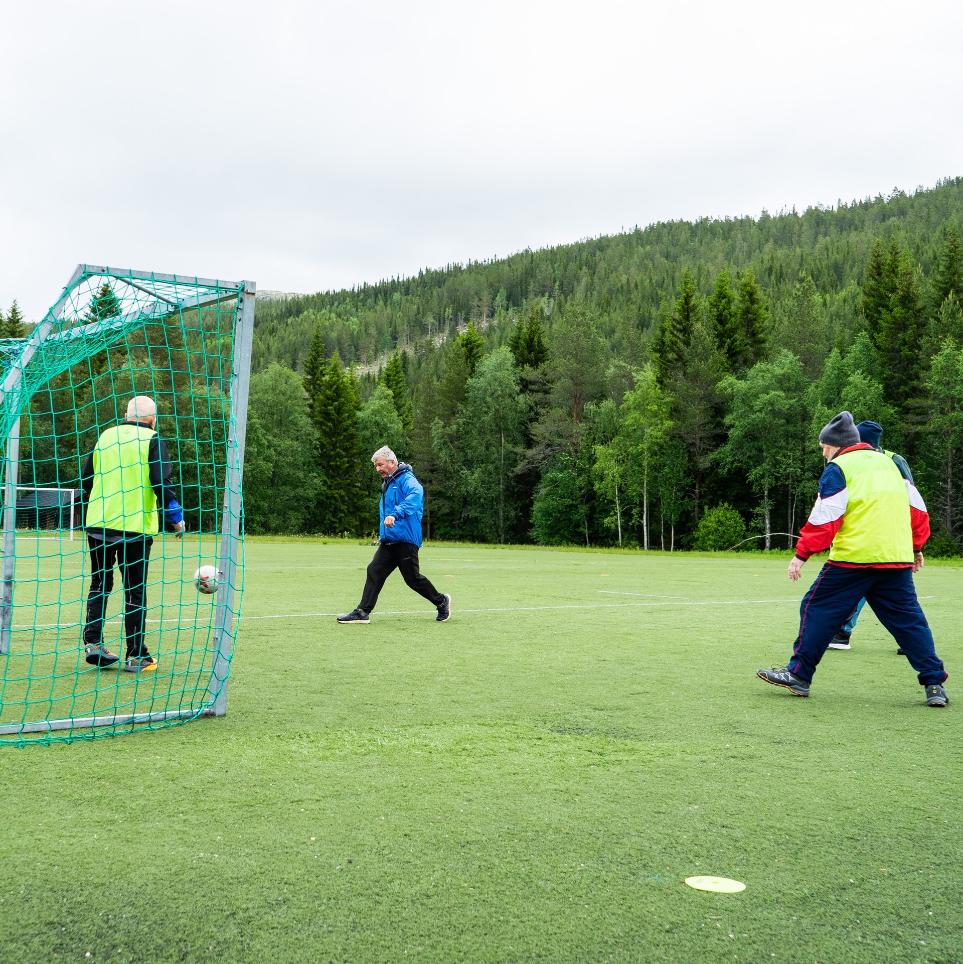 Kan man spille fotball uten å løpe? – NRK