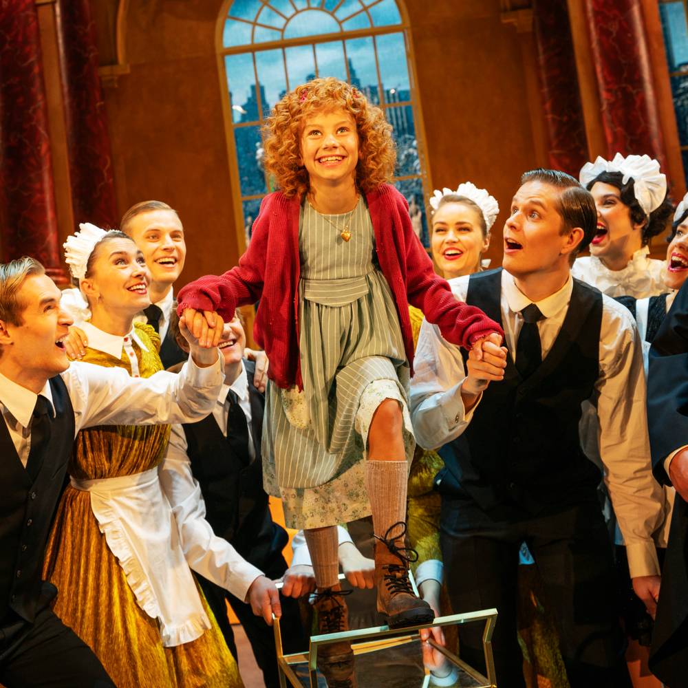 Anmeldelse: «Annie» på Folketeatret – Anmeldelser og anbefalinger