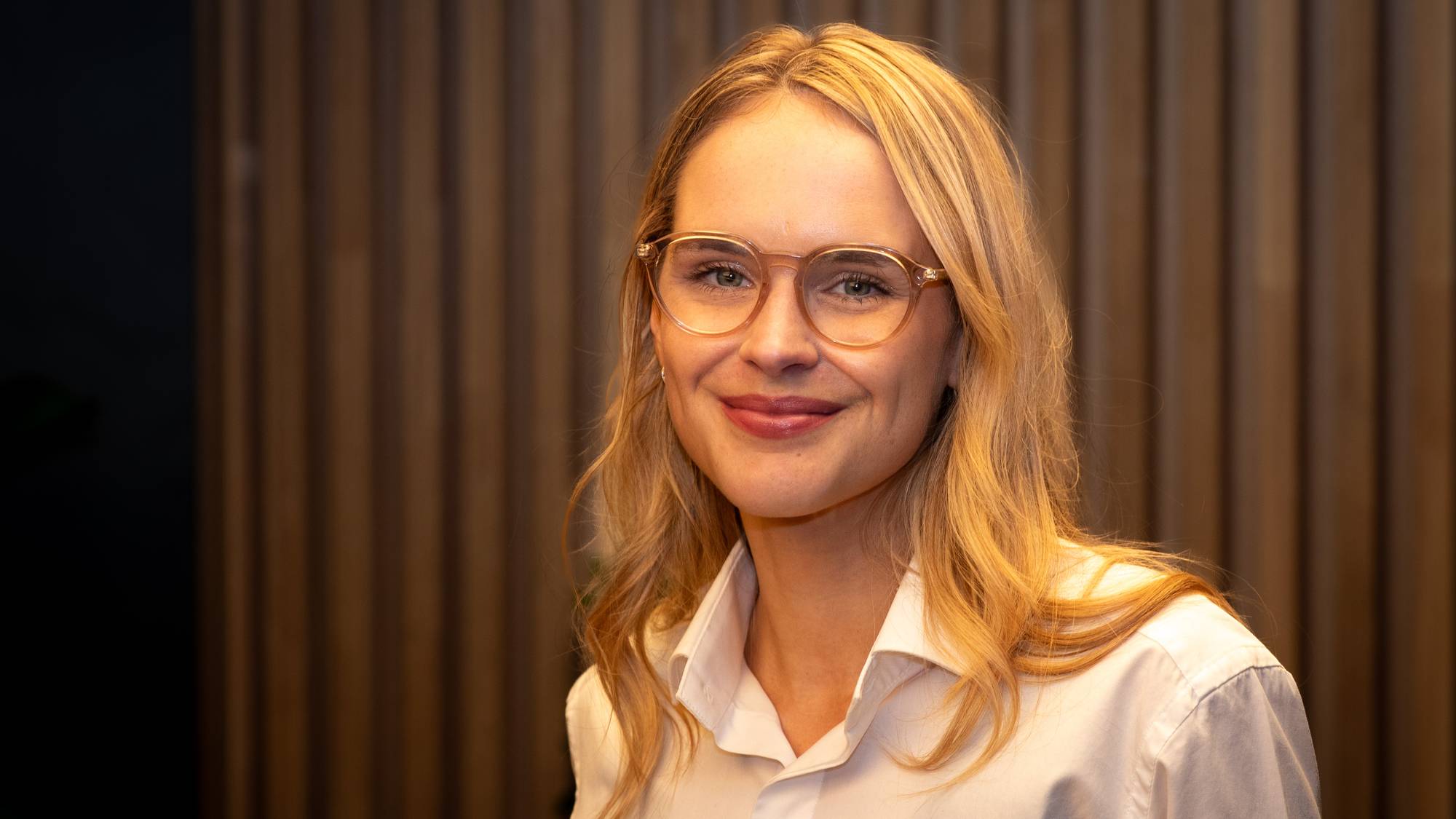 «Lev vel»: Linnéa Myhre prøvde to uker uten koffein – NRK Kultur og ...