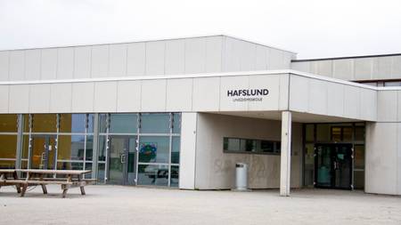 Har innført mobilfri skole ved Hafslund ungdoms­skole – NRK Østfold ...