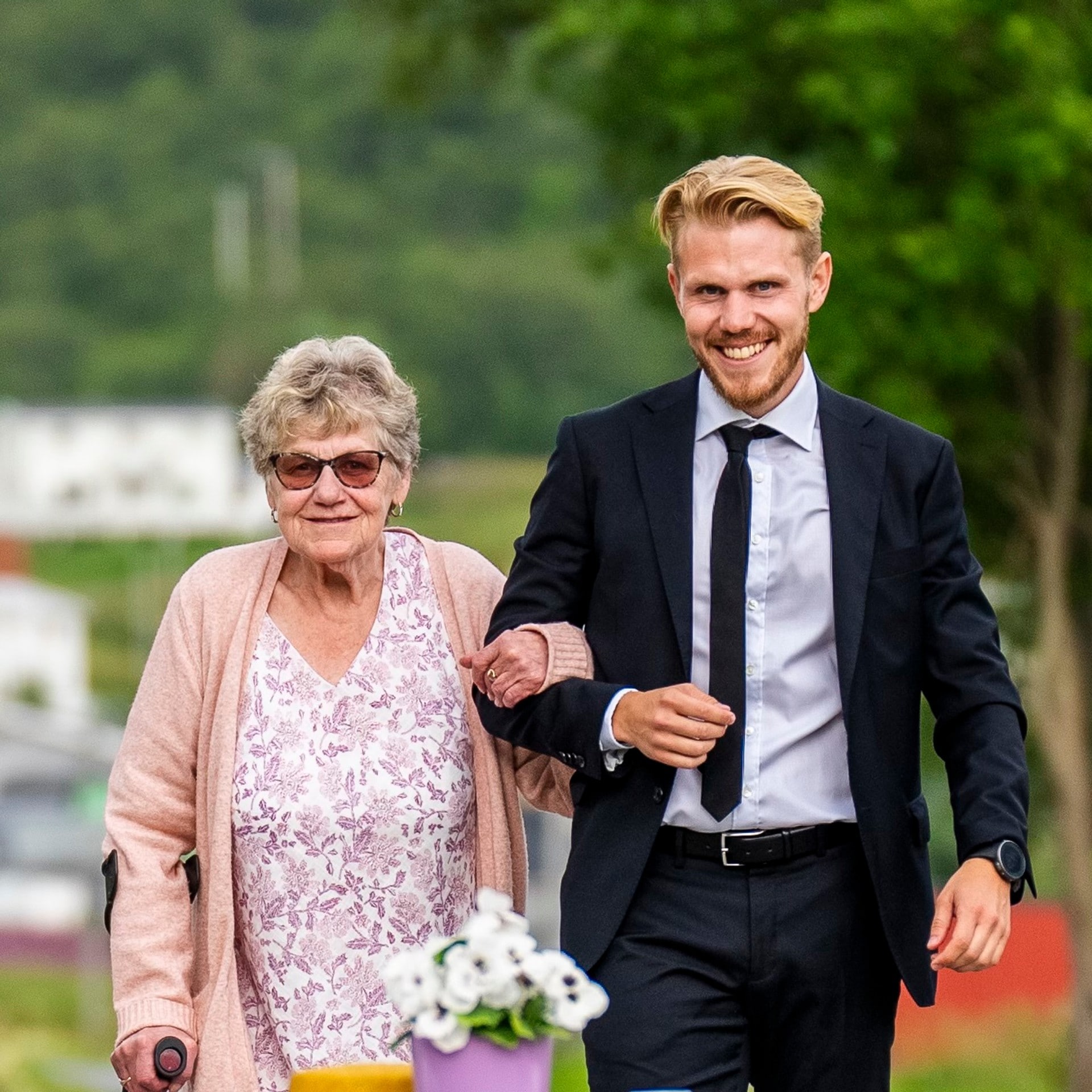 Bestemor ble kjendis på TikTok – NRK