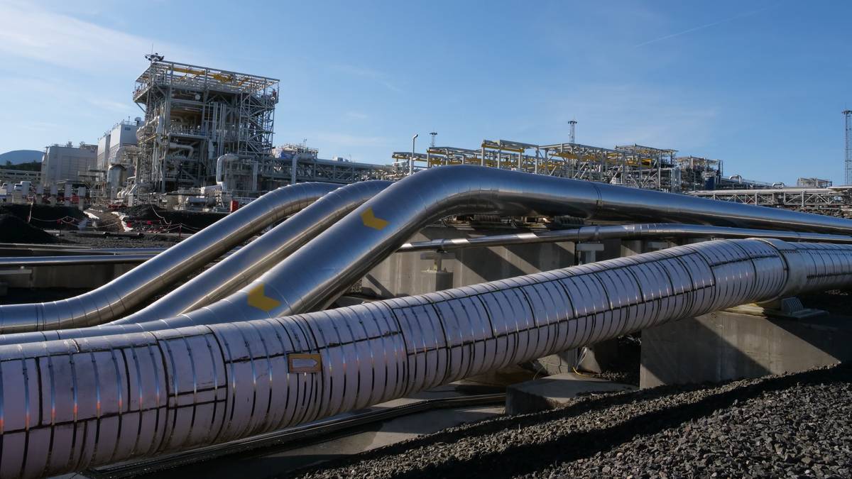 Energiminister Terje Aasland opna Ormen Lange havbotnkomprimering på Nyhamna i Aukra – NRK Møre ...