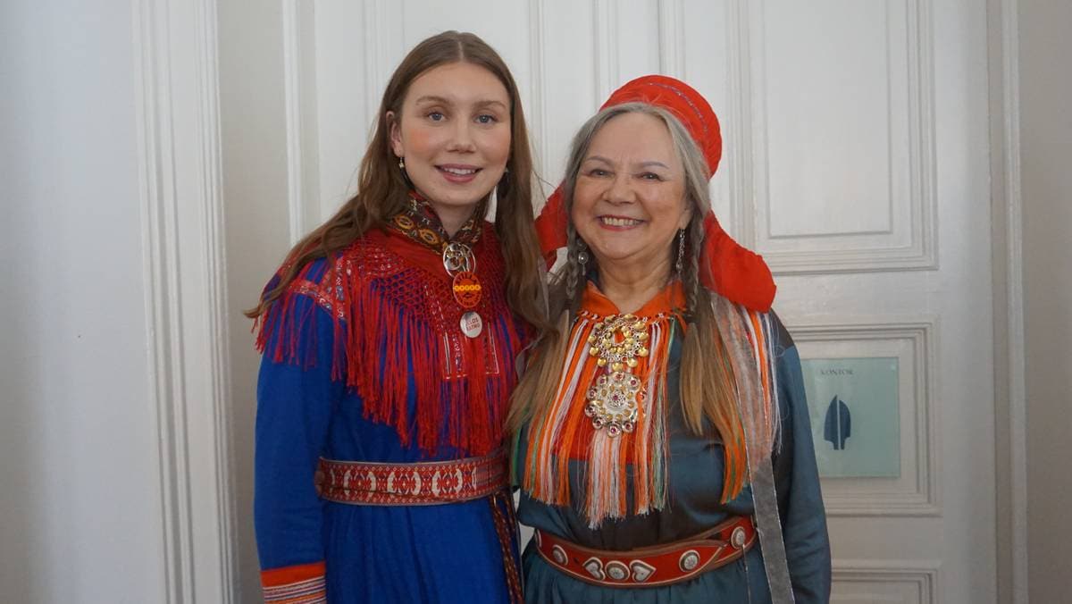 Ella Marie mottok Fritt Ord Honnør: – En gave at jeg har viktig mening ...