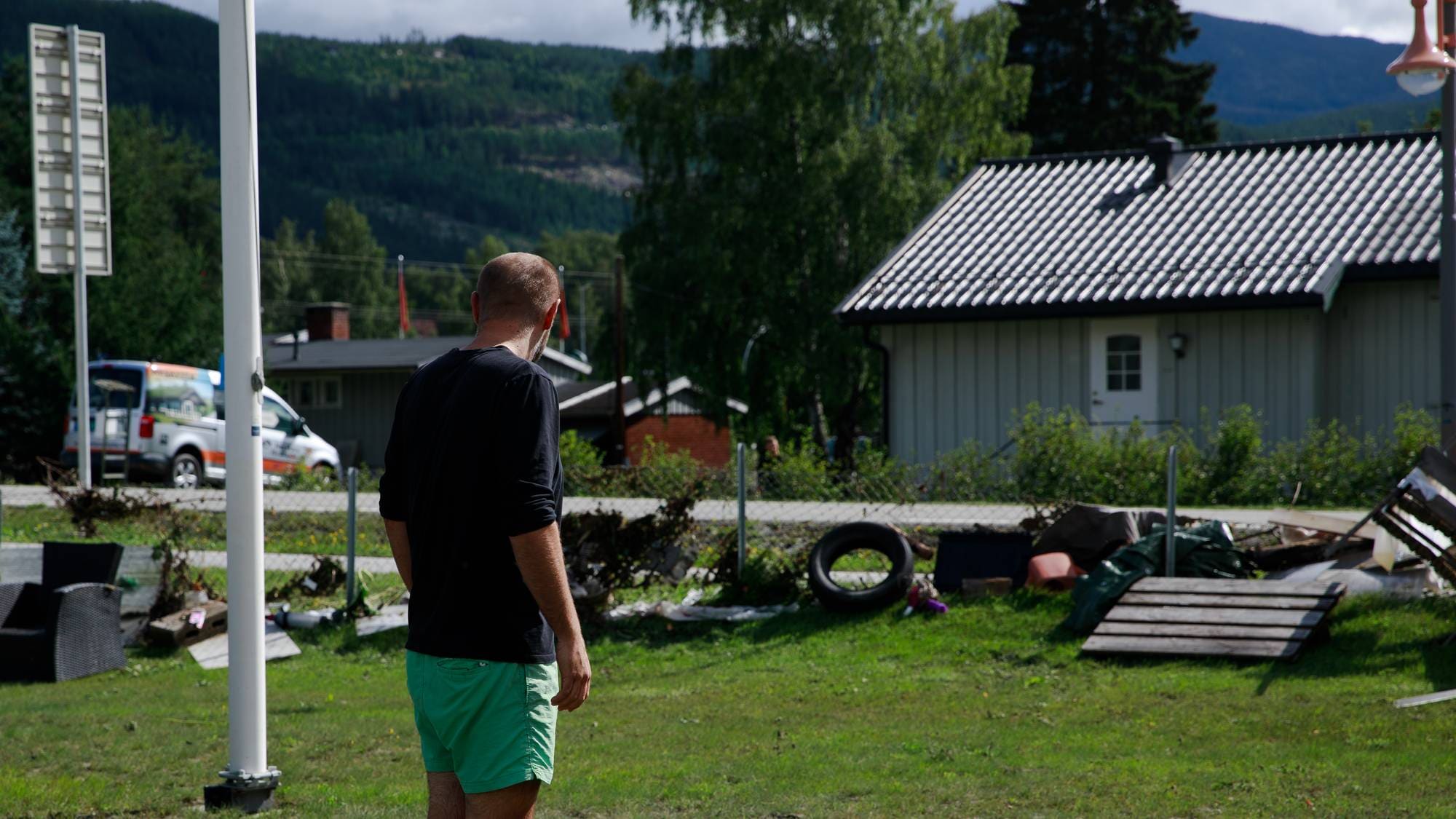 Geir Liodden besøkte huset sitt i Nesbyen etter flommen ...