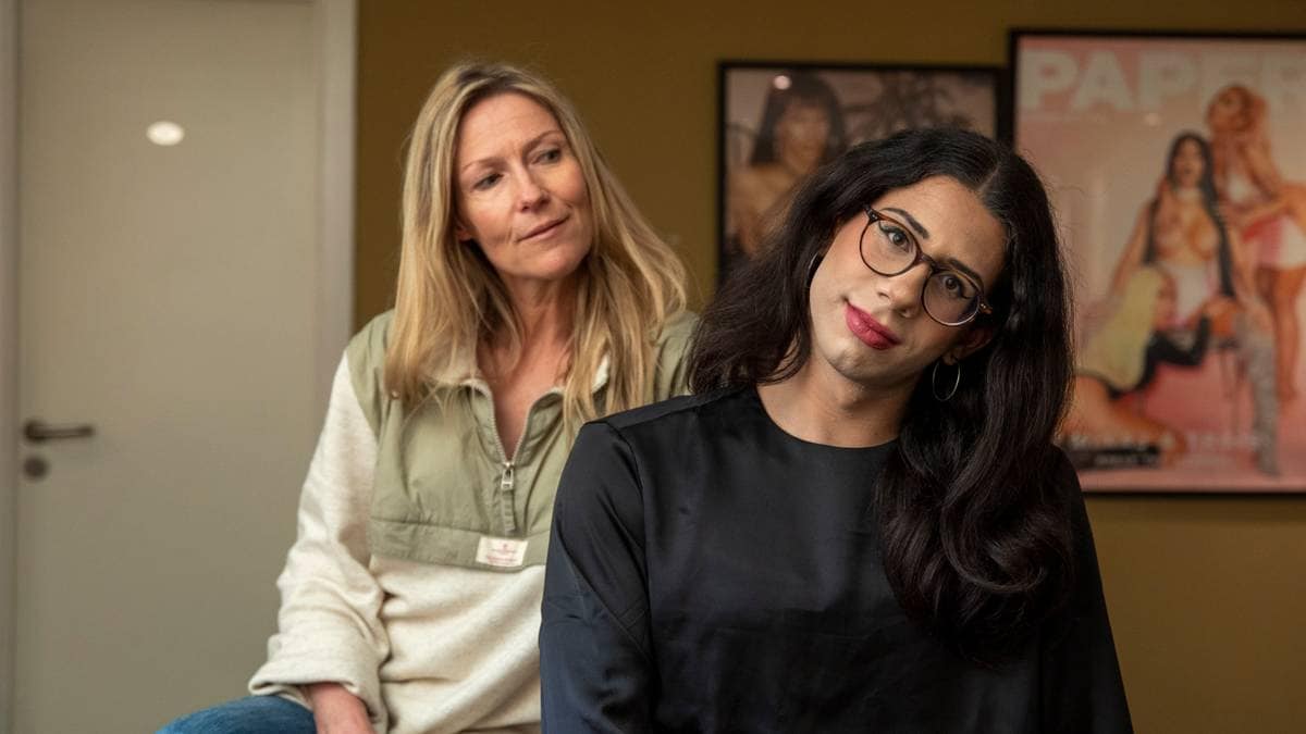 Helene Sandvig sjekker ut transkvinner på NRK – Programomtaler